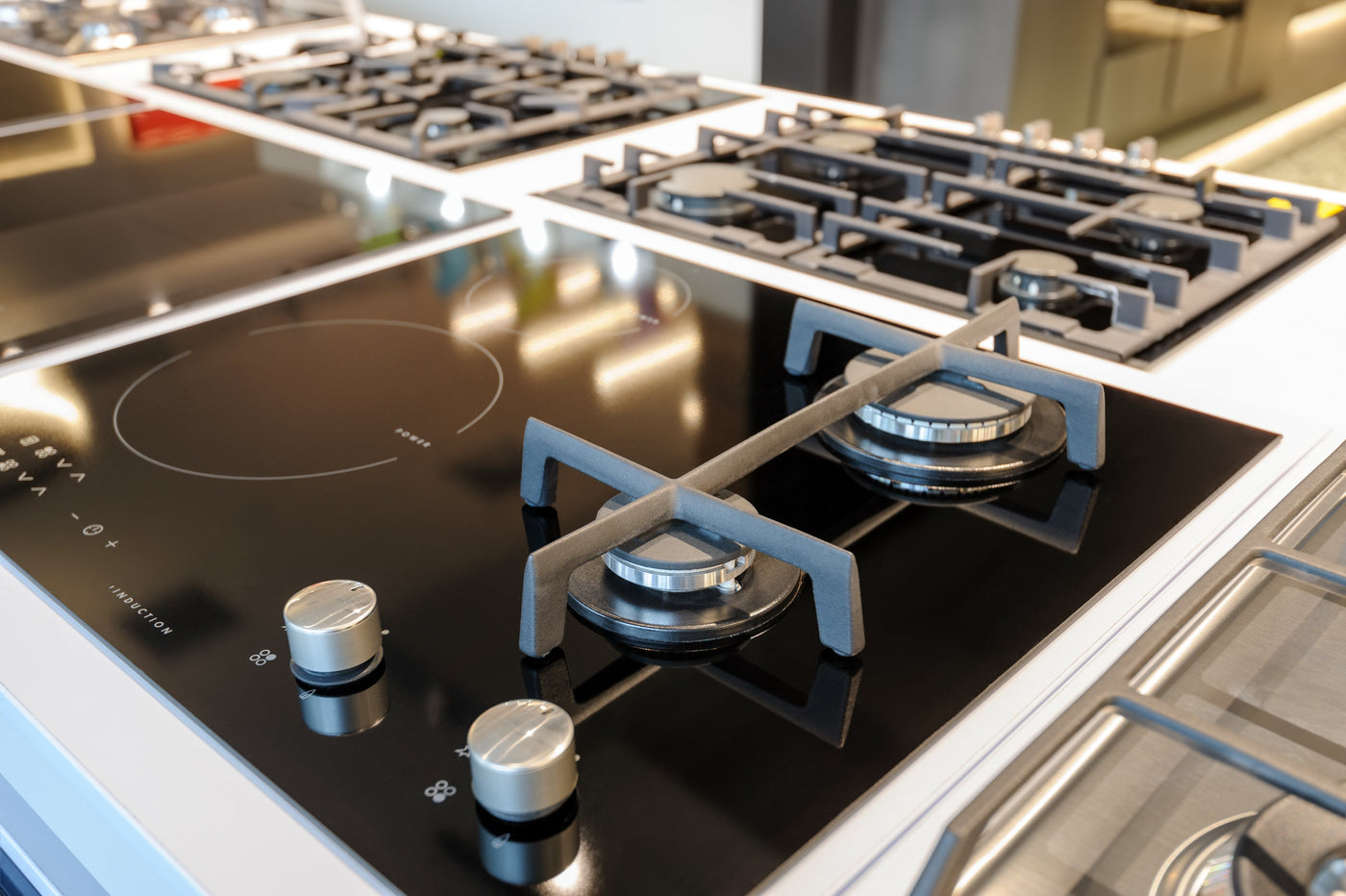 Range Top vs. Cooktop: How to Choose the Right Option for Your Kitchen